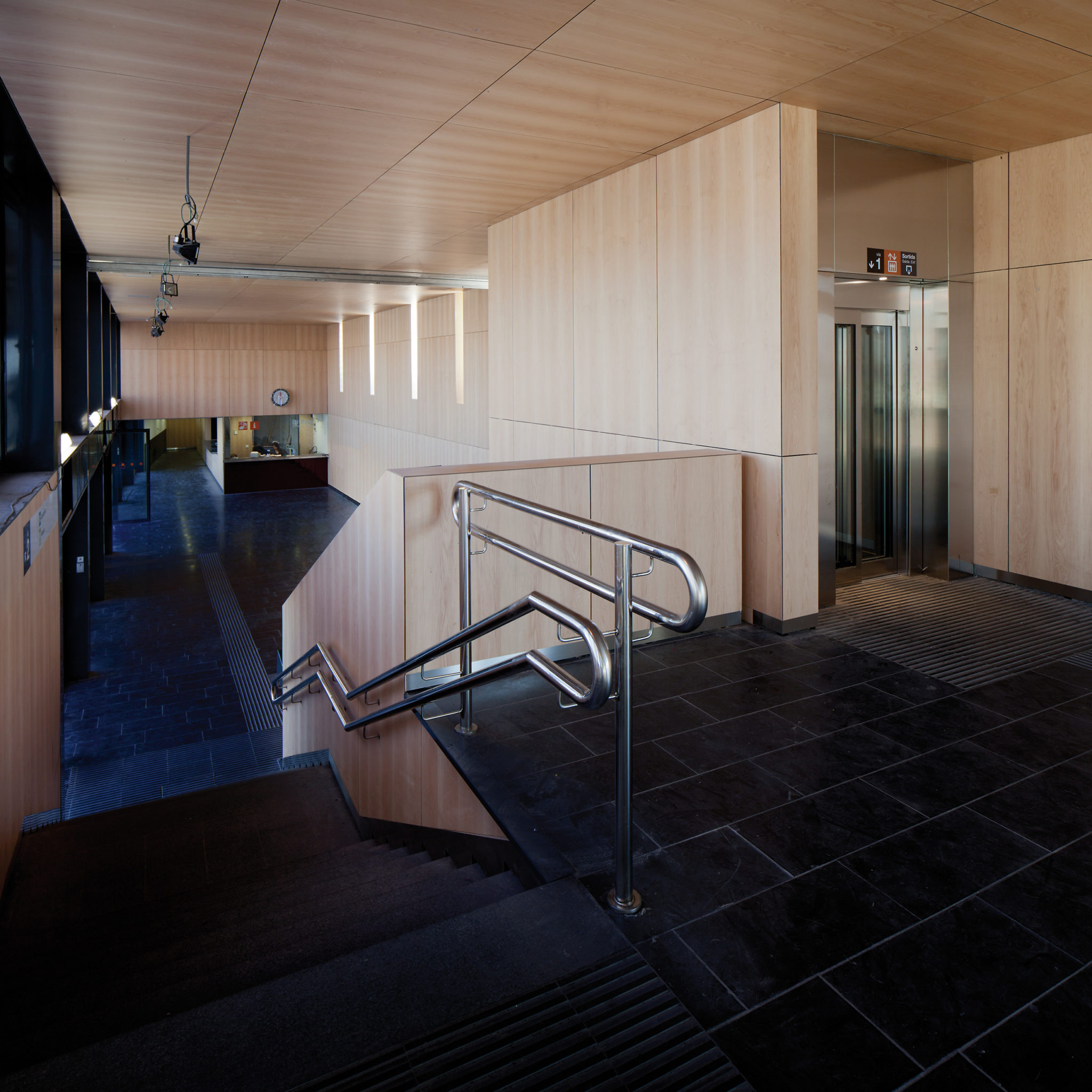 ESETA - Parklex Prodema Naturpannel - panneaux multipli